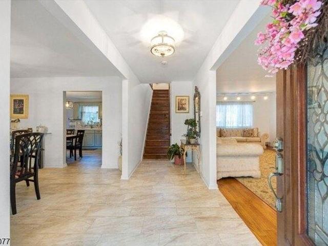 house with 5 bedroom, Rutherford NJ ES105156579