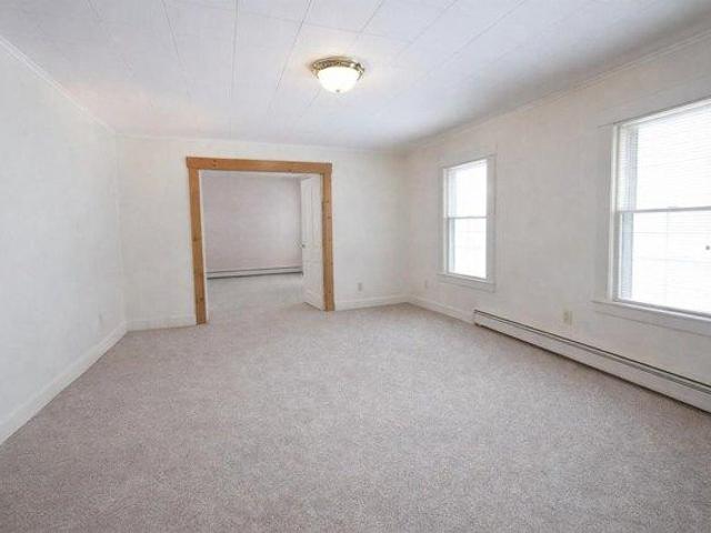 house with 5 bedroom, Rutland VT ES104850838
