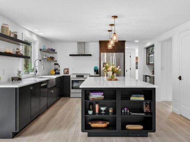 house with 5 bedroom, Scarborough ME DS103850425
