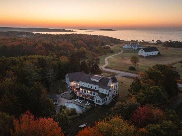 house with 5 bedroom, Scarborough ME ES103187531