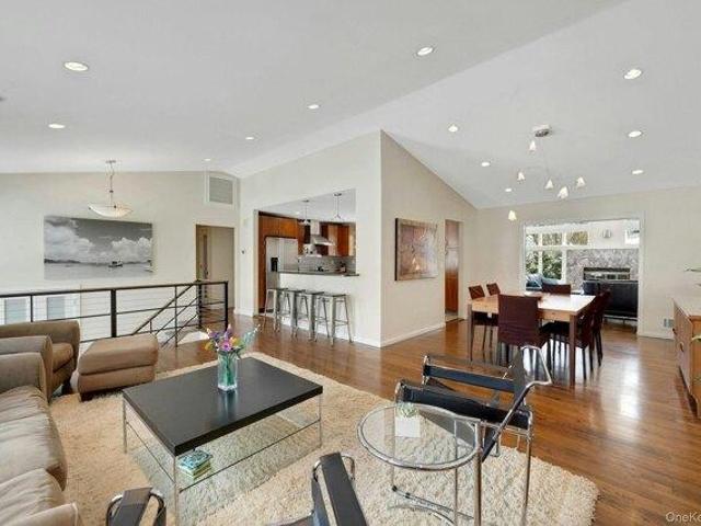 house with 5 bedroom, Scarsdale NY ES103620991