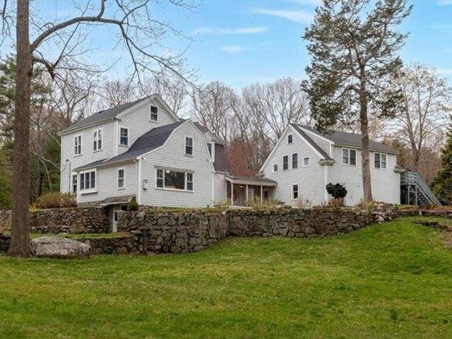 house with 5 bedroom, Scituate MA ES102823357