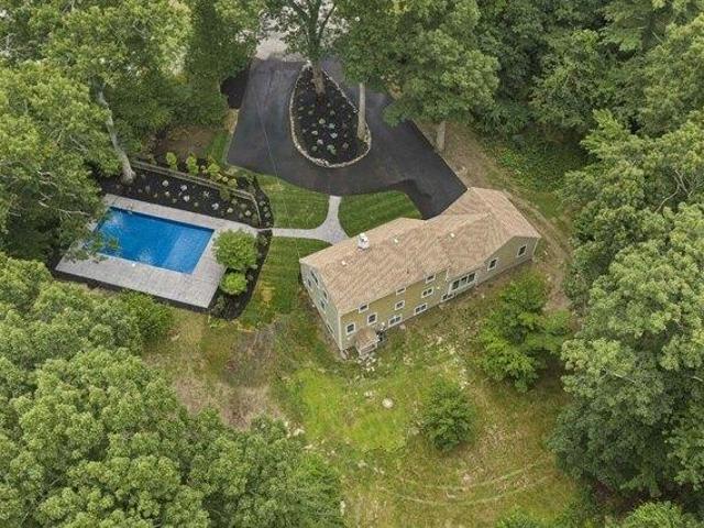 house with 5 bedroom, Scituate MA ES105080354