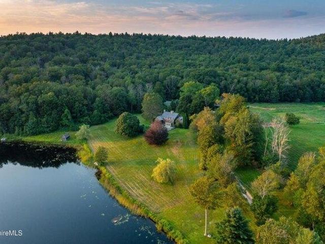 house with 5 bedroom, Sandisfield MA ES105041392