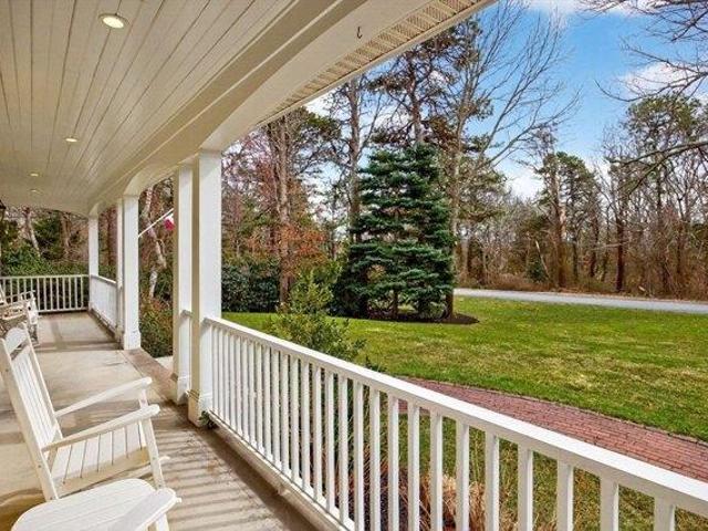 house with 5 bedroom, Sandwich MA DS102412648