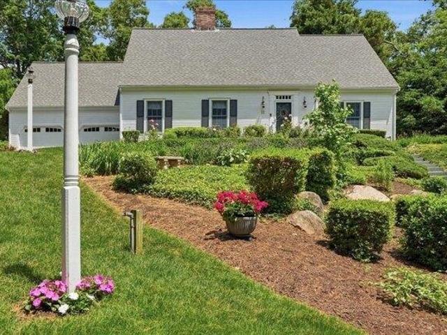 house with 5 bedroom, Sandwich MA DS104374470