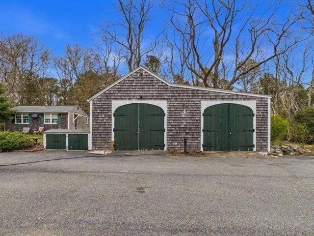 house with 5 bedroom, Sandwich MA ES105115542