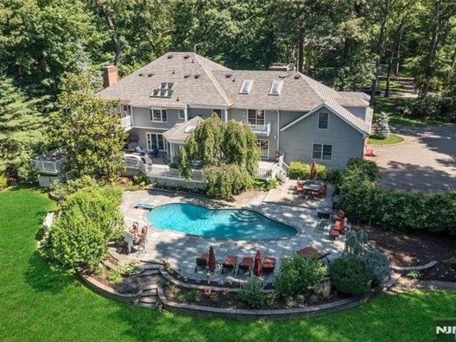 house with 5 bedroom, Saddle River NJ ES105124997