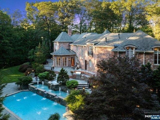 house with 5 bedroom, Saddle River NJ ES105139889