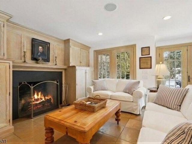 house with 5 bedroom, Saddle River NJ ES105191815