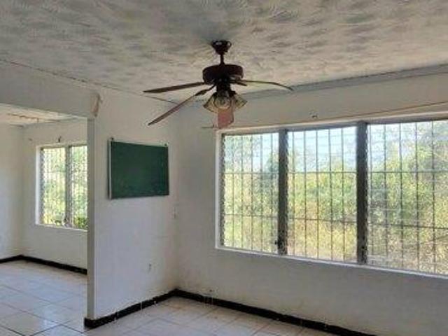 house with 5 bedroom, Saint Thomas MO ES104920015
