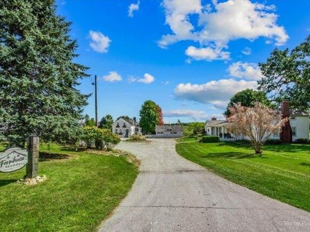 house with 5 bedroom, Saint Charles IL DS93196897