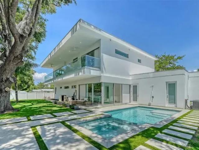 house with 5 bedroom, Sarasota FL DLS102435355