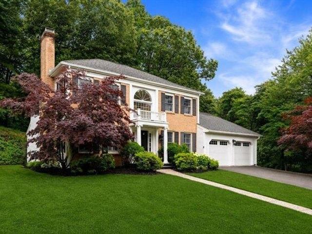 house with 5 bedroom, Saugus MA ES104808365