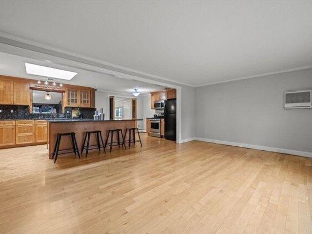 house with 5 bedroom, Saugus MA ES105092465