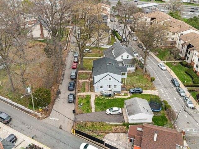 house with 5 bedroom, Secaucus NJ ES105174165