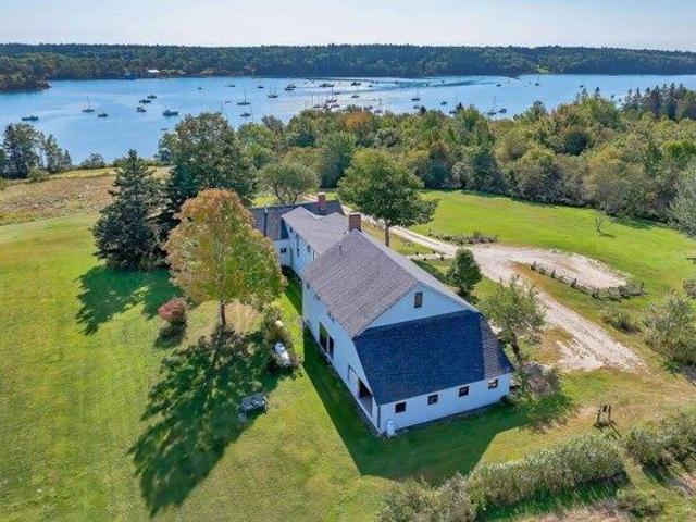house with 5 bedroom, Sedgwick ME DLS102342697