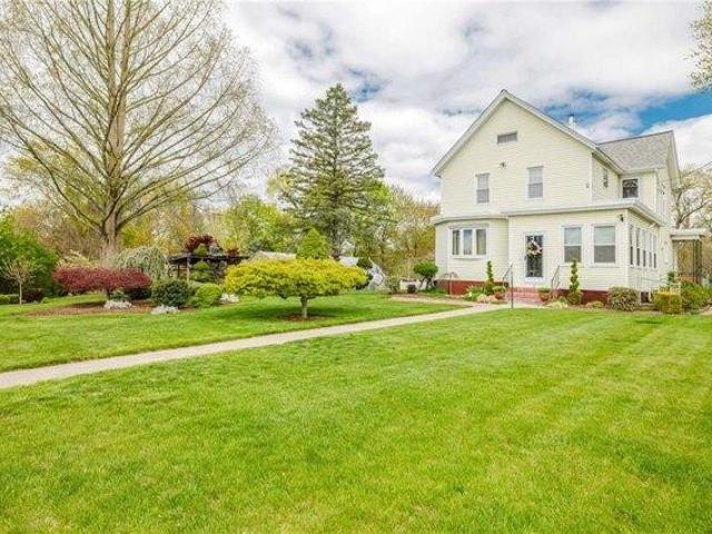 house with 5 bedroom, Seekonk MA DS103966087