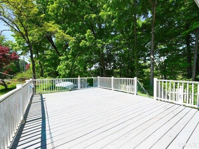 house with 5 bedroom, Seymour CT ES104265272