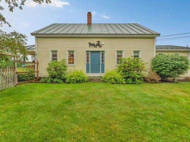 house with 5 bedroom, Skowhegan ME DS104331534