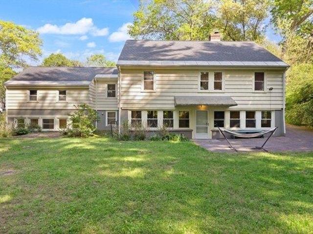house with 5 bedroom, Sharon MA DLS102780302