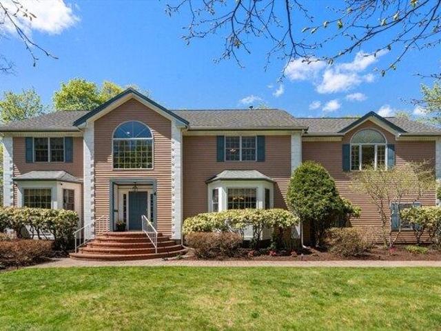 house with 5 bedroom, Sharon MA DLS102961046