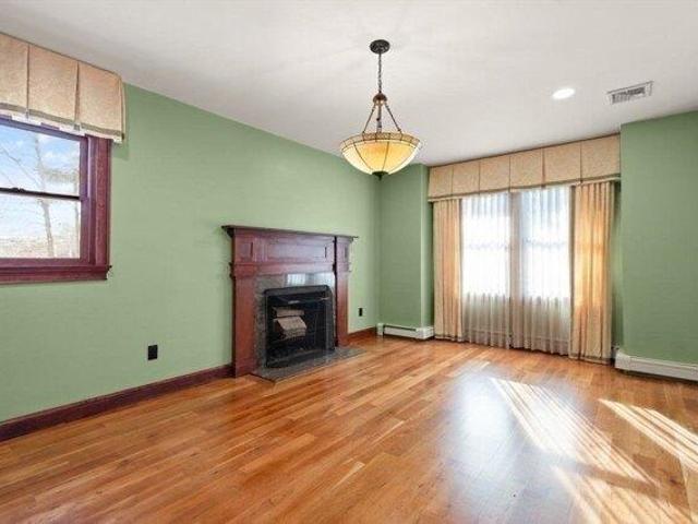 house with 5 bedroom, Sharon MA DS102410290