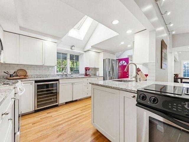 house with 5 bedroom, Sharon MA DS103099133