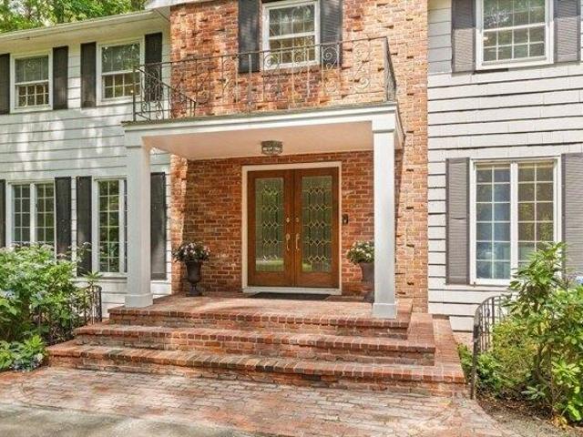 house with 5 bedroom, Sharon MA DS104041950