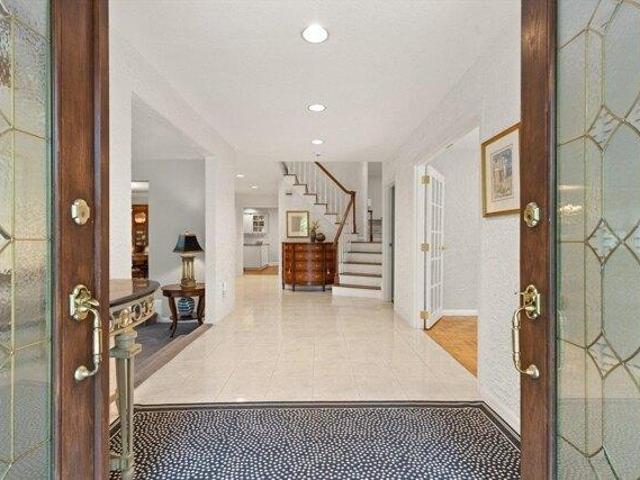 house with 5 bedroom, Sharon MA ES104041950