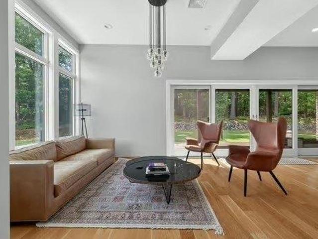 house with 5 bedroom, Sharon MA ES105114694