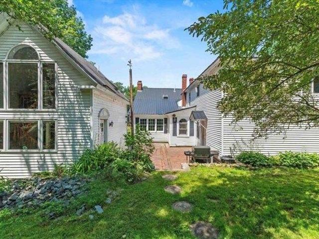 house with 5 bedroom, Shelburne NH DS102216090
