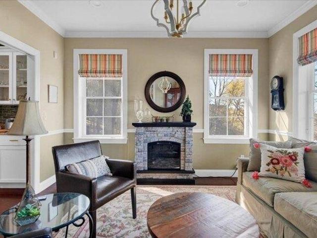 house with 5 bedroom, Shelburne VT DS101782397