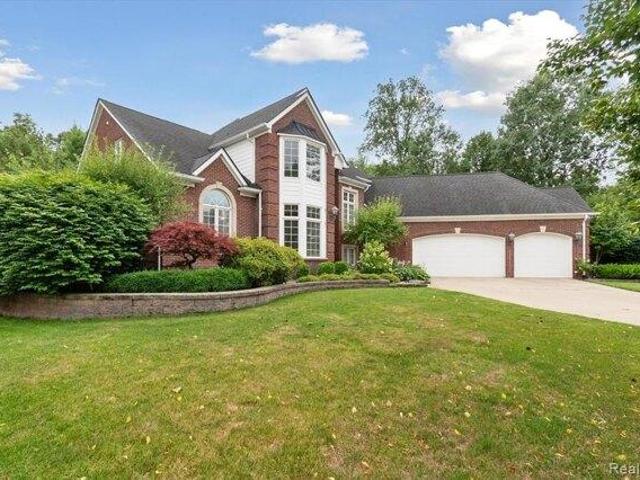 house with 5 bedroom, Shelby Township MI DLS93097540