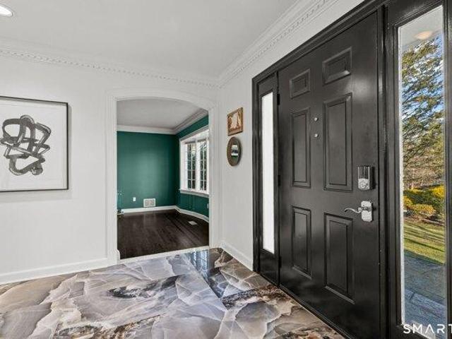 house with 5 bedroom, Shelton CT DLS101657842