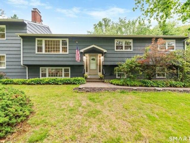 house with 5 bedroom, Shelton CT DLS103071333
