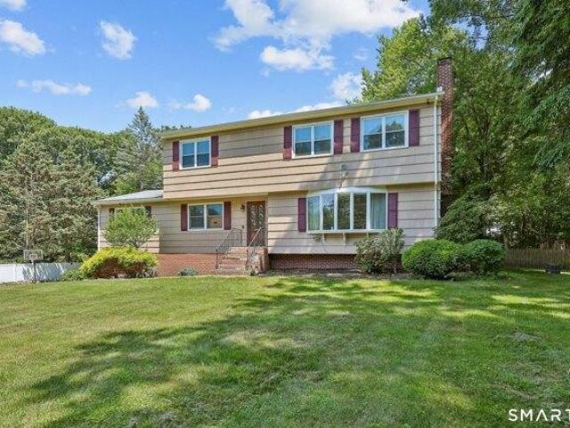 house with 5 bedroom, Shelton CT DS104149992