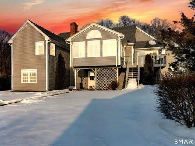 house with 5 bedroom, Shelton CT DS101801897
