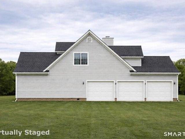house with 5 bedroom, Shelton CT ES103438579