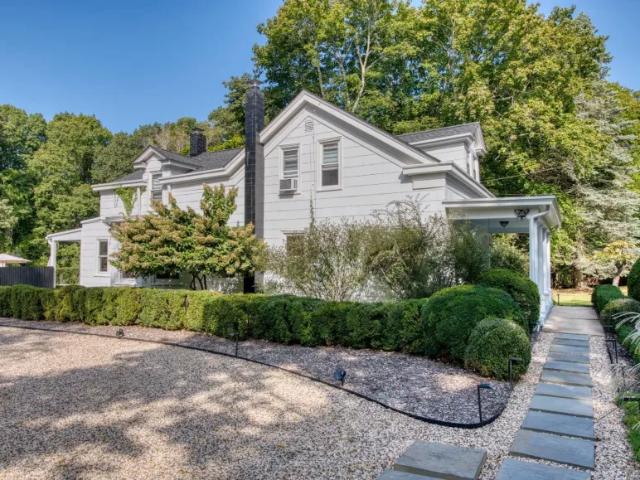 house with 5 bedroom, Shelter Island NY DLS102715648