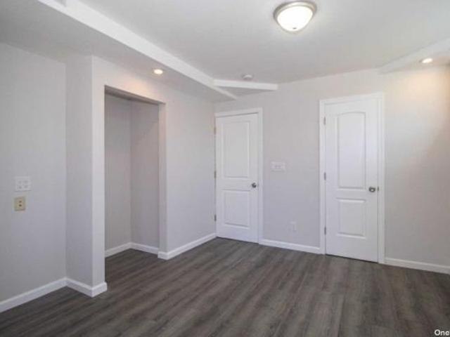 house with 5 bedroom, Shirley NY DS72692208
