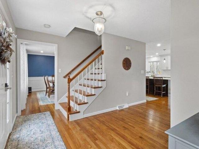 house with 5 bedroom, Shrewsbury MA DS102959406
