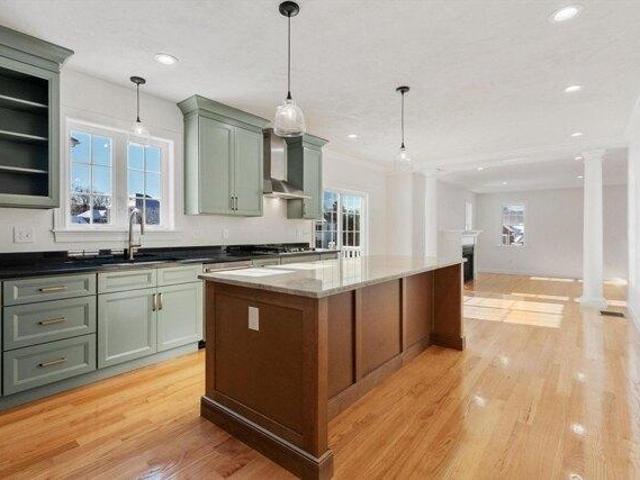 house with 5 bedroom, Shrewsbury MA DS103036481