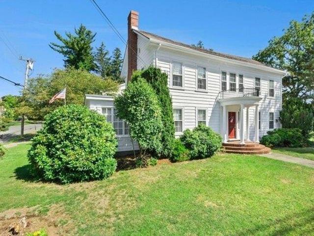 house with 5 bedroom, Shrewsbury MA ES103809109