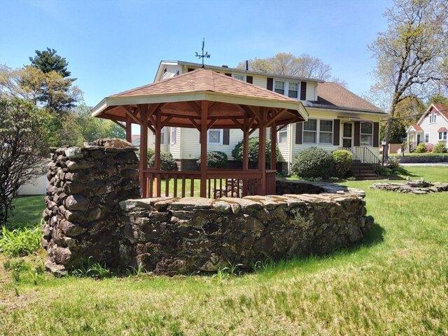 house with 5 bedroom, Shrewsbury MA ES103888310