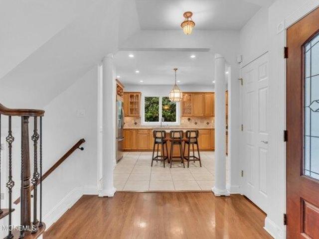 house with 5 bedroom, Shrewsbury NJ ES104834286