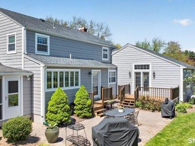 house with 5 bedroom, Simsbury CT ES104151266