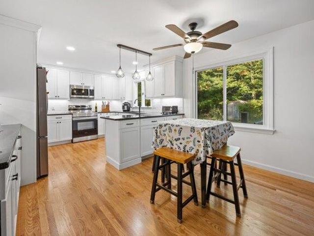 house with 5 bedroom, Somers CT DLS103098991