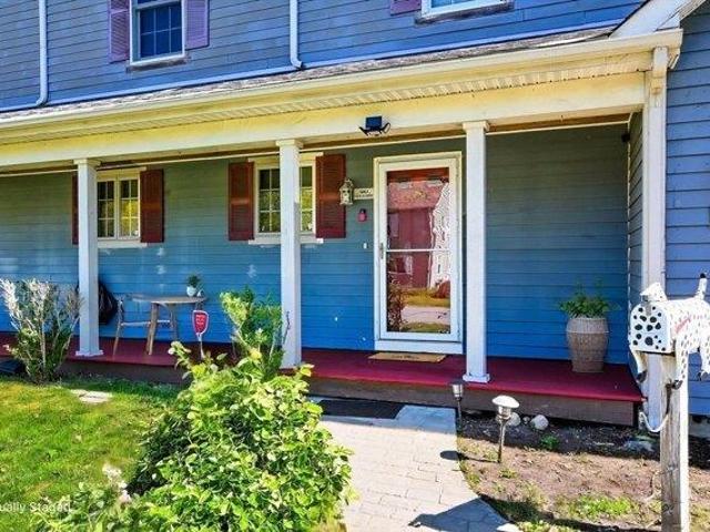 house with 5 bedroom, Somerset MA DLS102369798