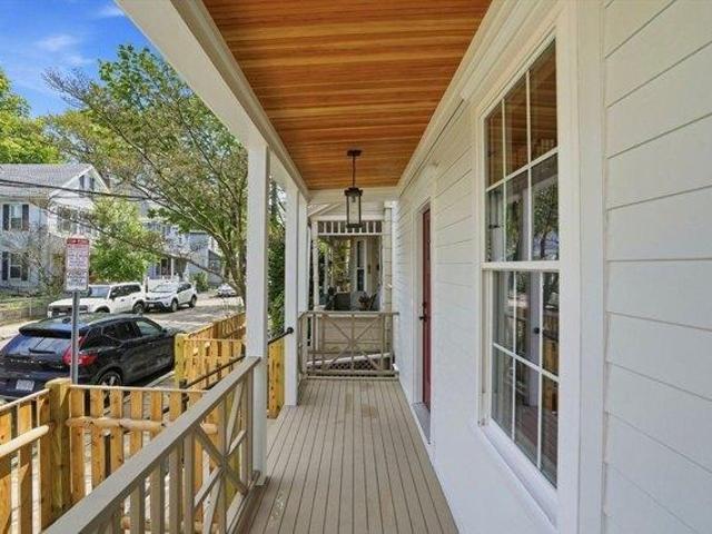 house with 5 bedroom, Somerville MA DLS102860673